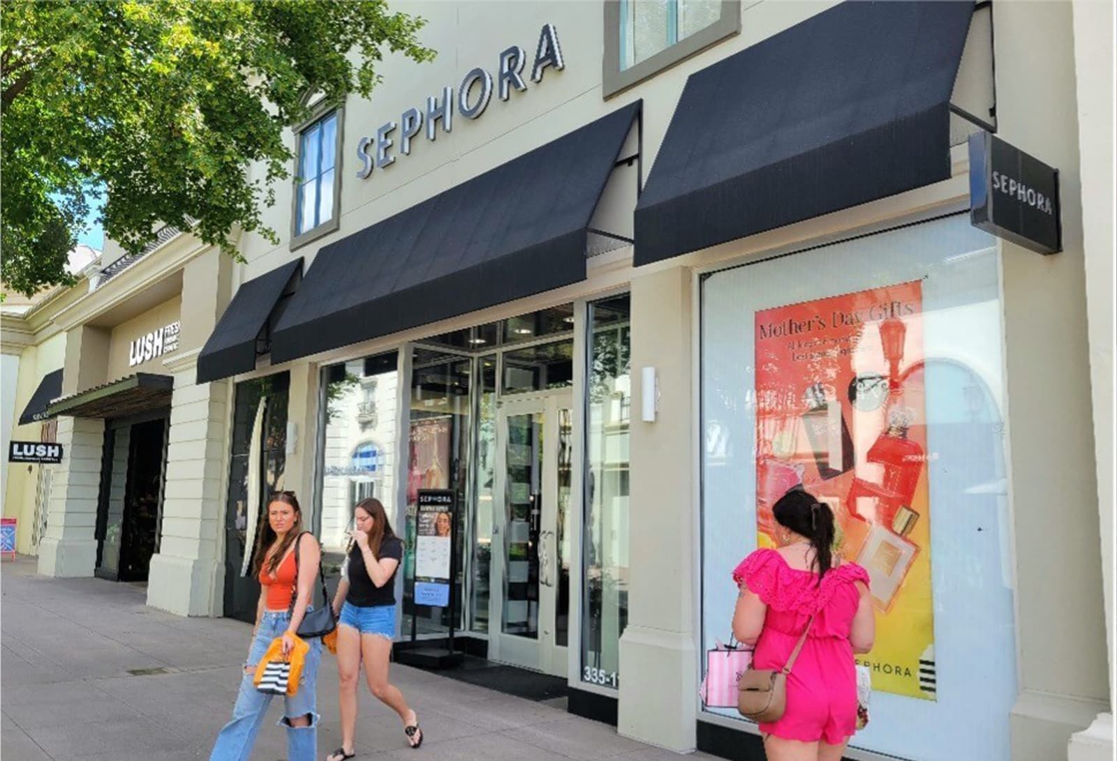 Sephora Doubles Down on Accessibility with Tanger Outlet Center ...